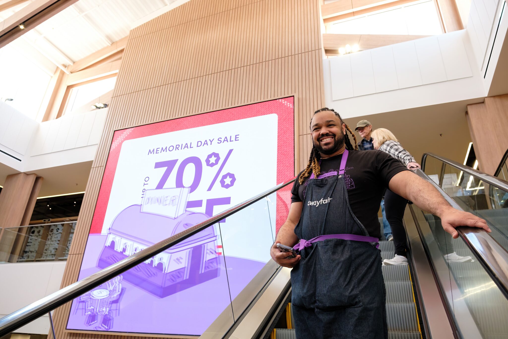 Wayfair’s physical store pulls double duty: marketing and sales - Chief ...